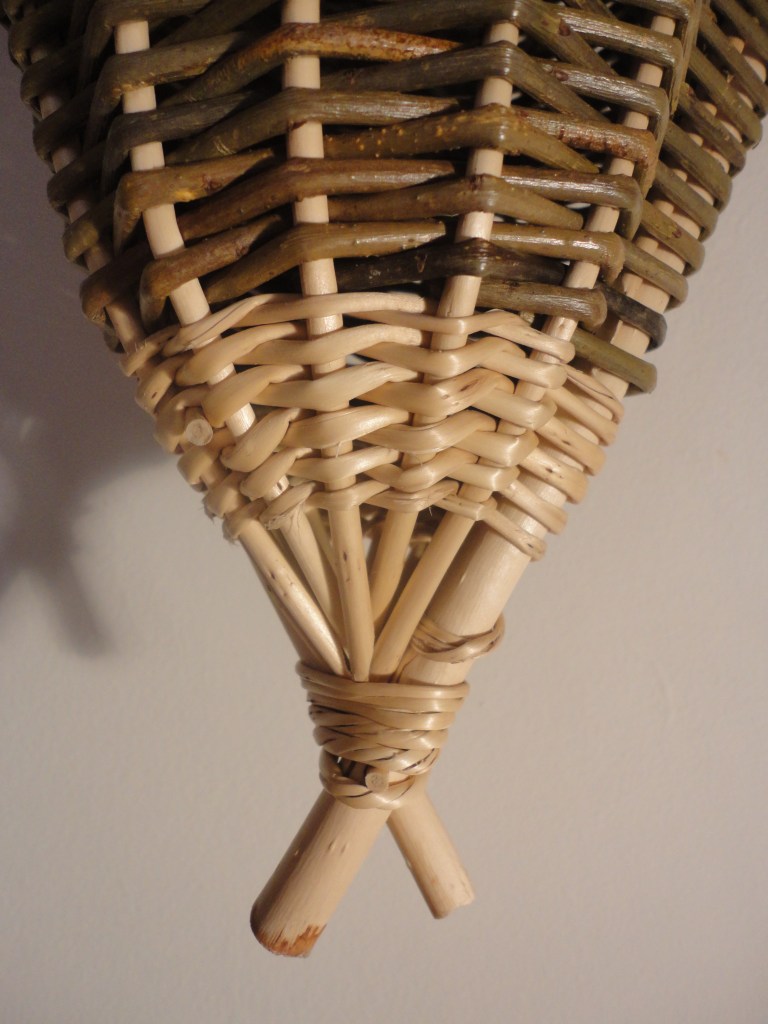 Willow Nut Basket detail of base – Ely Basketmaker
